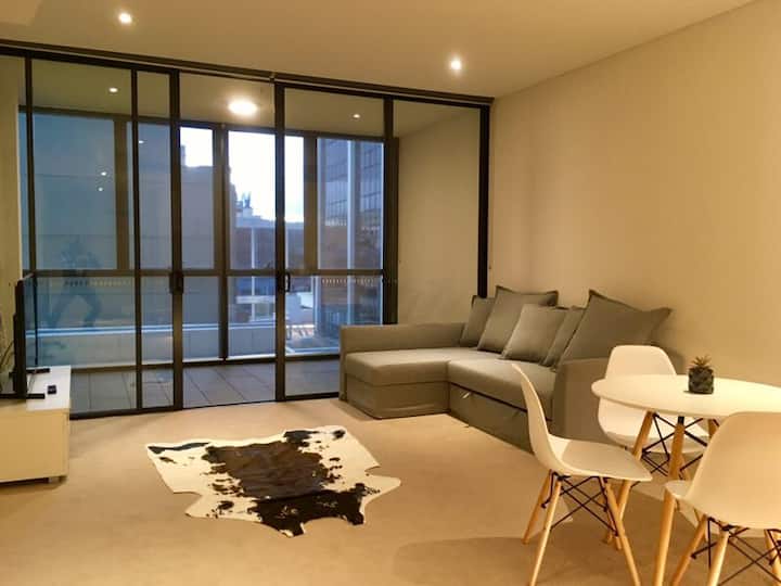 Cbd One-bedroom New Apartment - Parramatta