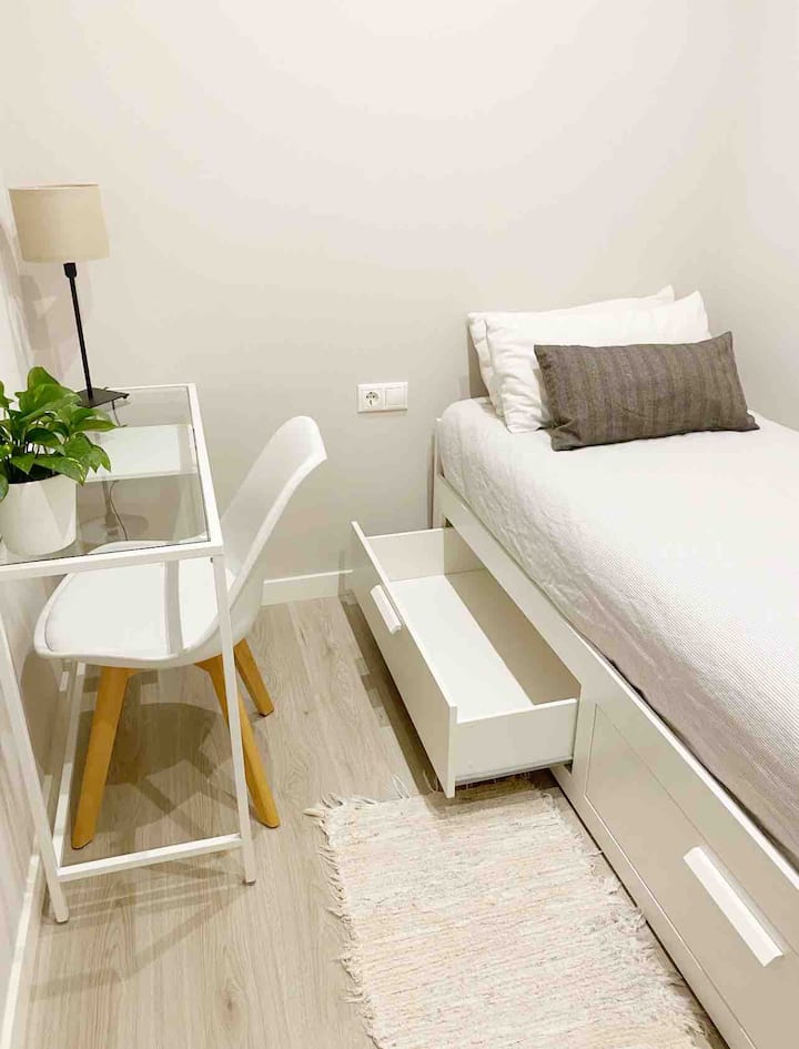 A. New Beautiful And Cozy Room - Perfect Location - Barcelona