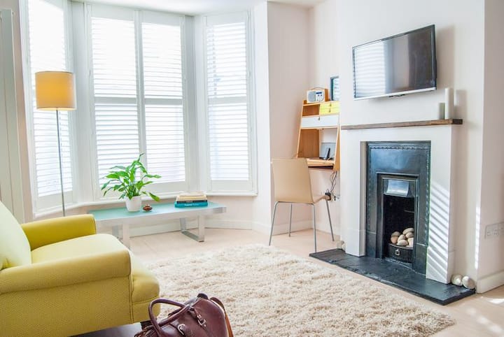 No5 Stylish Open Plan Apartment - Hastings