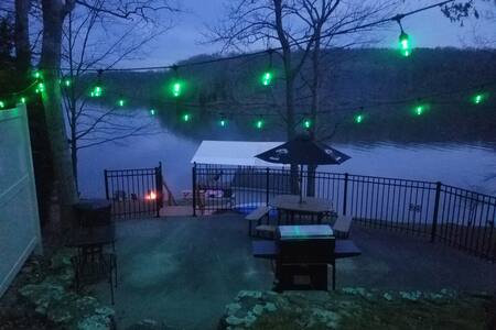 Lake of Egypt Vacation Rentals & Homes - Southern Precinct, IL | Airbnb