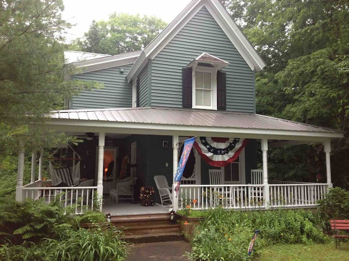 Woodfin • Entire House • Lake George •  Location! - Lake George, NY