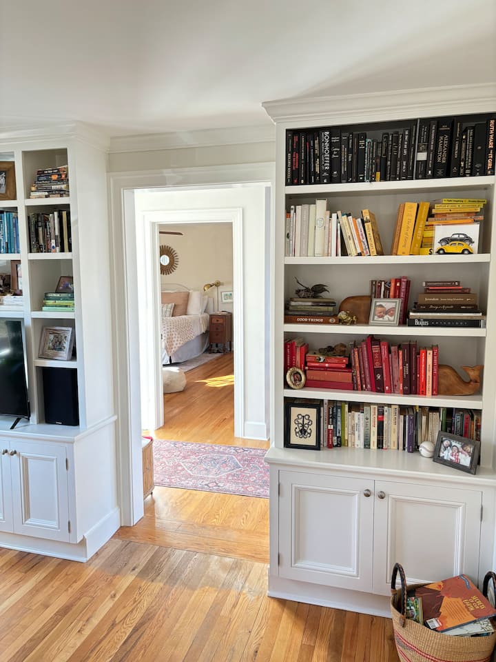 Beautiful Renovated Home - Walk To Uva & Downtown - Charlottesville, VA