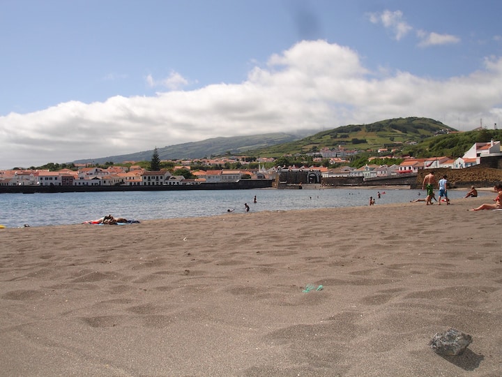Quarto Porto Pim - Orange - Faial