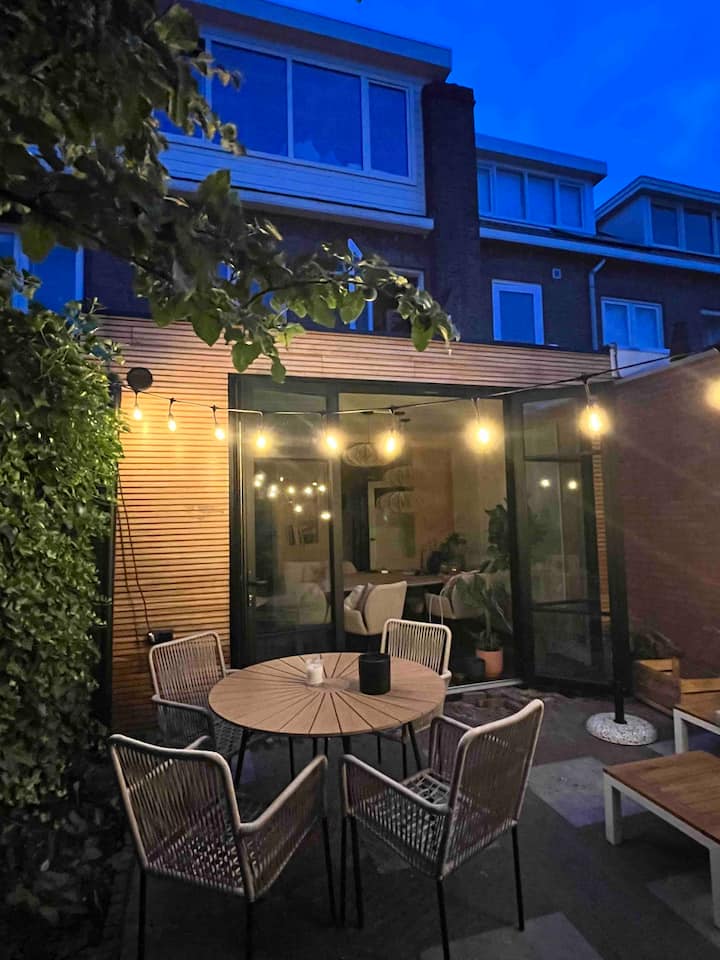 Central, Renovated House, Free Parking + 1 Bike! - Breda