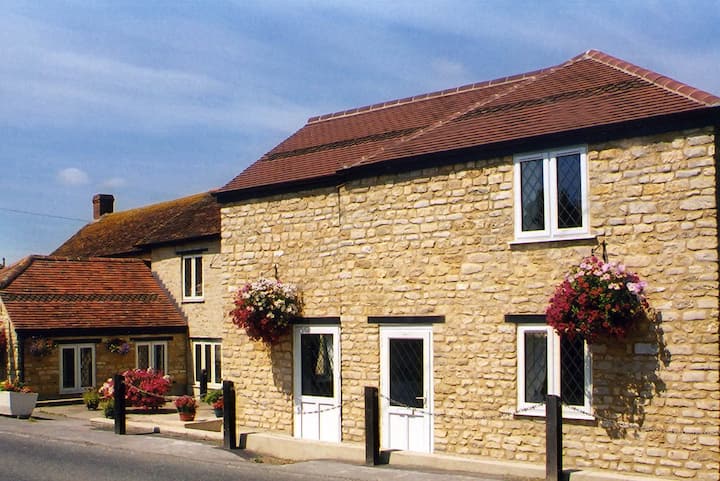 Flat 1 Of 2 Crown Apartments - First Floor - Shaftesbury
