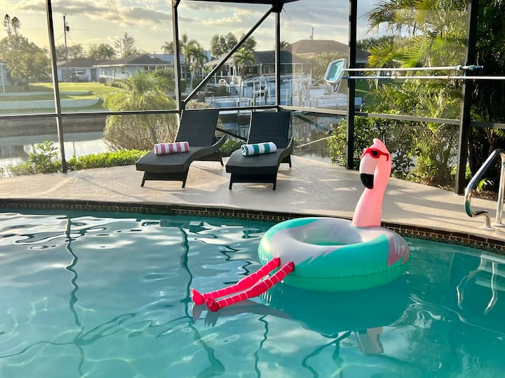 Waterfront Private Heated Pool Home In Cape Coral - Cape Coral, FL