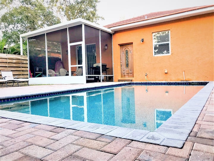 Hansen- Gorgeous 3br/2ba Villa Near Siesta Key - Siesta Key, FL