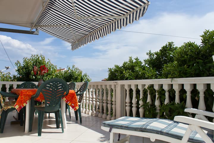 Beautiful Apartment On Ciovo Island - Okrug Gornji