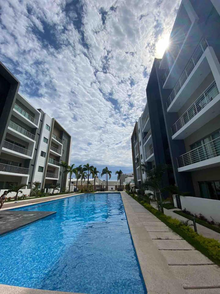 Moderno Depto Planta Baja Gran Ubicación Y Alberca - Mazatlan