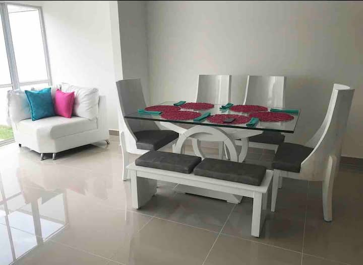 Modern & Peaceful Townhouse 15 Min From The City!! - Jamundí