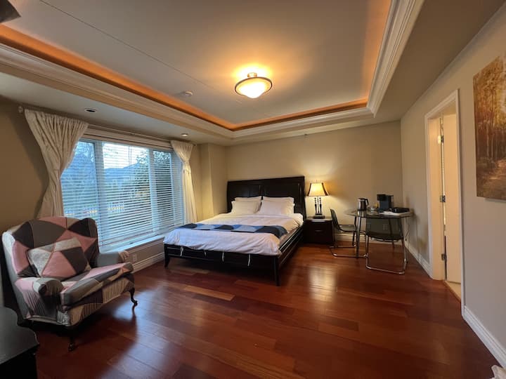 Two-bedroom Close Yvr Richmond - Ladner