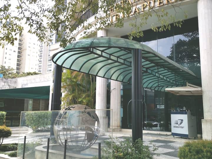 Flat Em Lugar Privilegiado De Moema! Ao Lado Do Aeroporto De Congonhas, Shopping E Supermercados! Flat Inteiro De De Uma Rede 4 Estrelas, Super Aconchegante, Em Uma Das Regiões Mais Exclusivas De São Paulo, Moema. - Santo Amaro