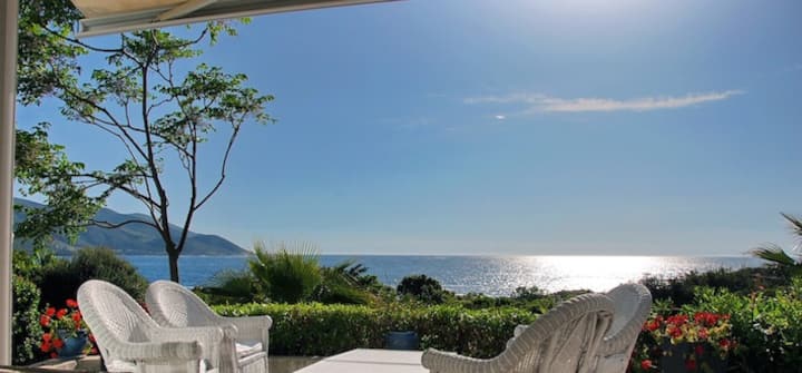 Vue Superbe Mer, Villa 4 Ch, 2 Mn De La Plage. - Calcatoggio