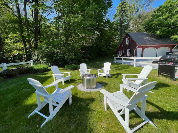 Farmhouse Beauty Minutes To Woodstock & Skiing - Woodstock, VT