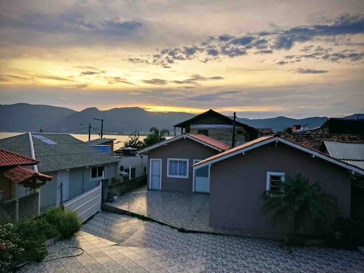 Aproveite A Safra Da Tainha! Casa A 30m Da Praia. - Florianópolis