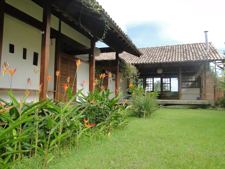 Casa Em Juquehy, Ampla, Jardim, 3 Suítes - São Sebastião
