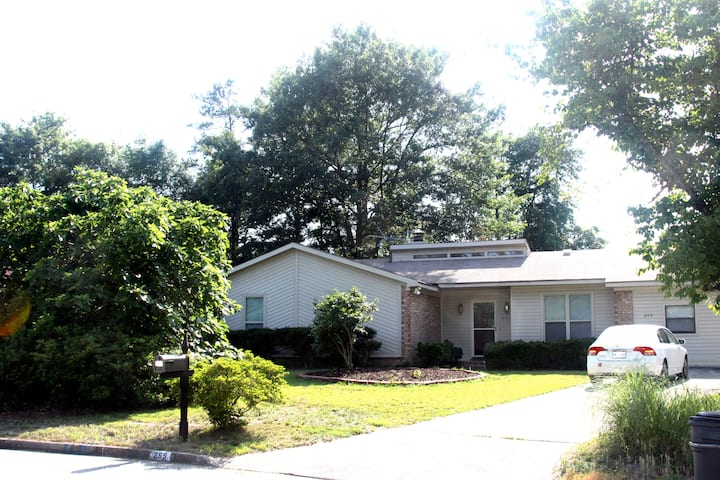 Convenient, Quiet, Comfortable - Augusta, GA