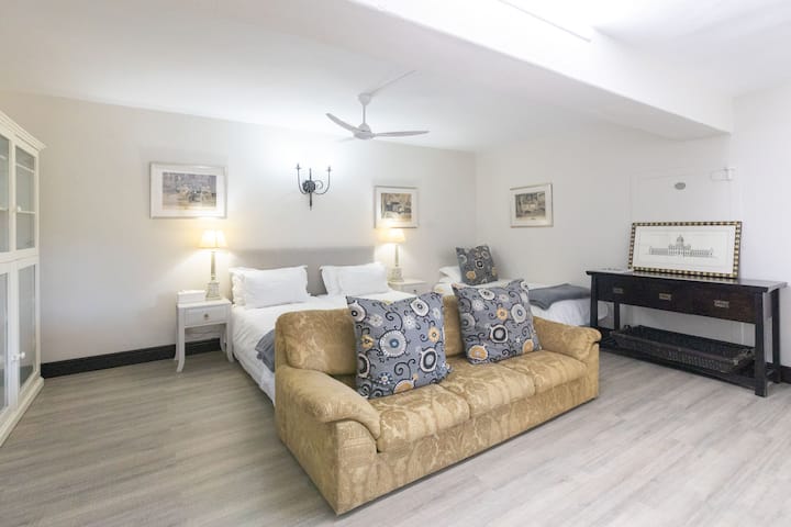 Luxury Stellenbosch - Family Ground Floor, No View - Stellenbosch