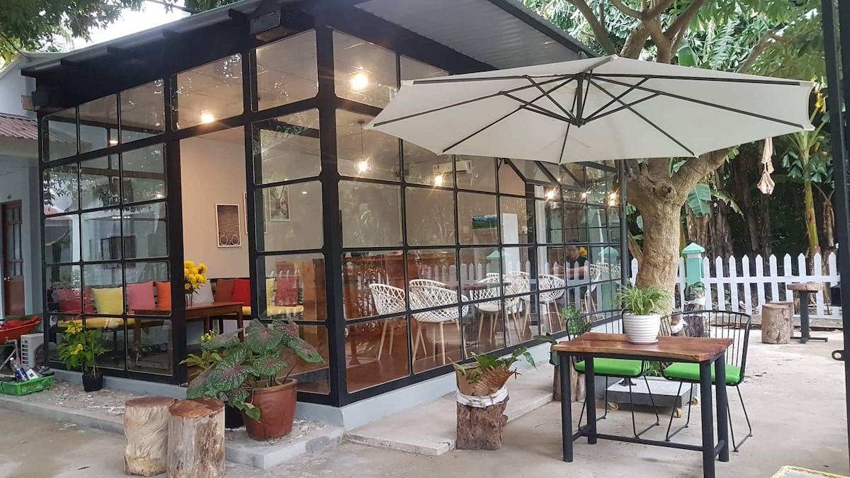Eden House y Coffee Côn Đ de - Casas en alquiler en Quận 1, Hồ Chí Minh ...