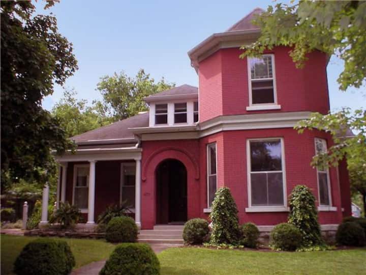 Historic Suite 
 National Register Historic Homes - Nashville, TN