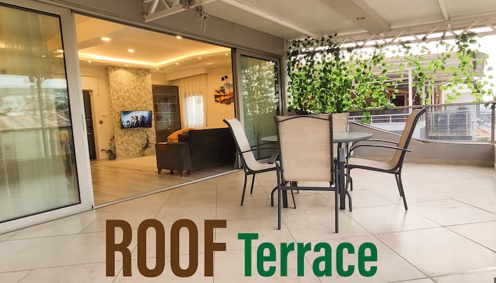 Airport Roof Terrace / By Optimum Shopping Mall #3 - Buca