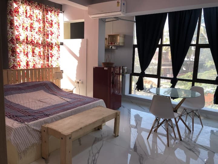 Solitaire Homes. Cozy And Comfortable Room 105 - Mysuru