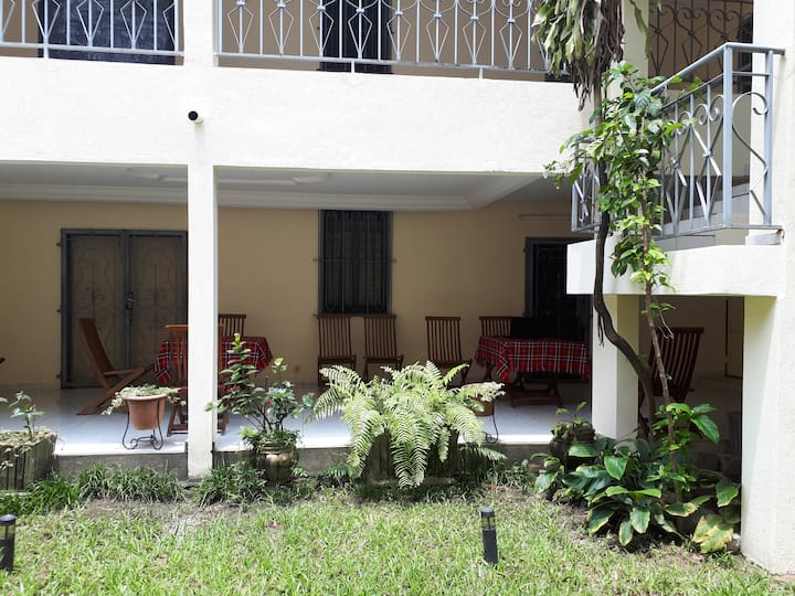 Chambre Calme, à 20 Min Du Centre Ville - Abidjan