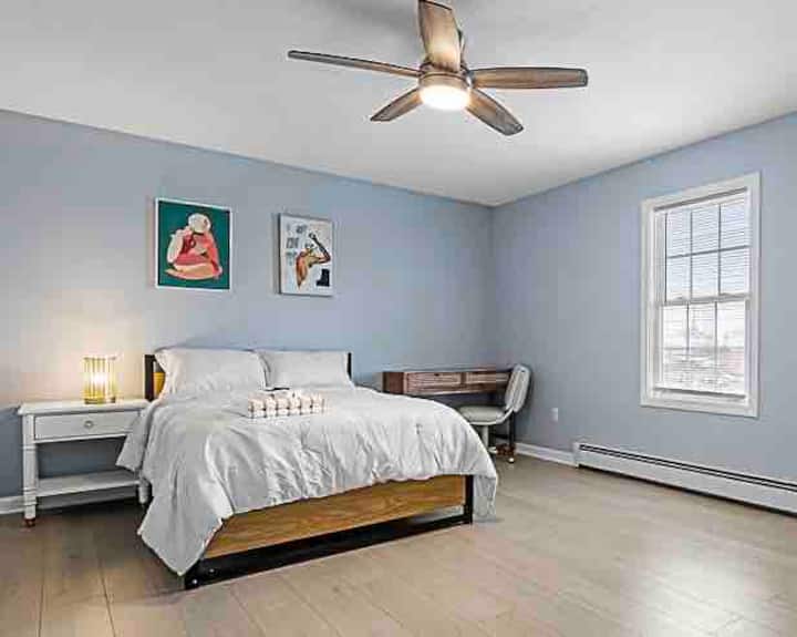 Best Value Downtown, Golden Rm 1: - Worcester, MA