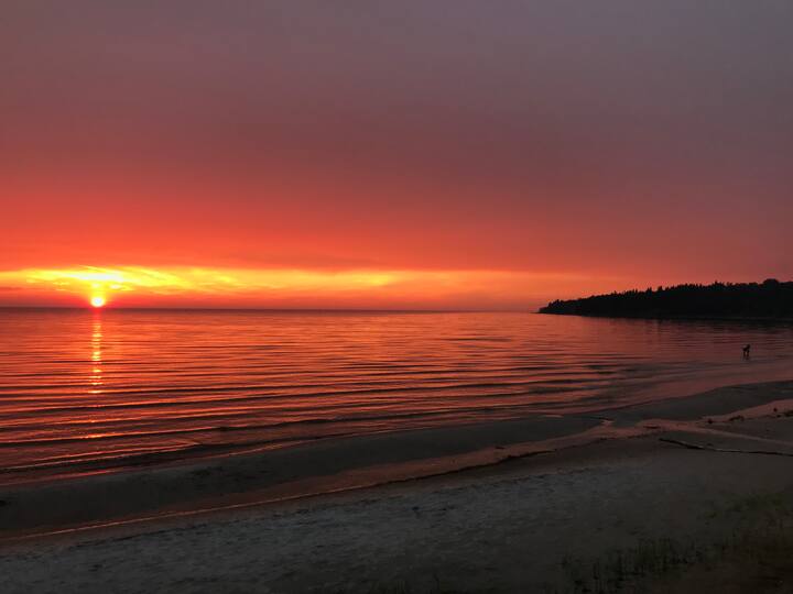 Lester Beach Holiday Rentals & Homes - Manitoba, Canada | Airbnb