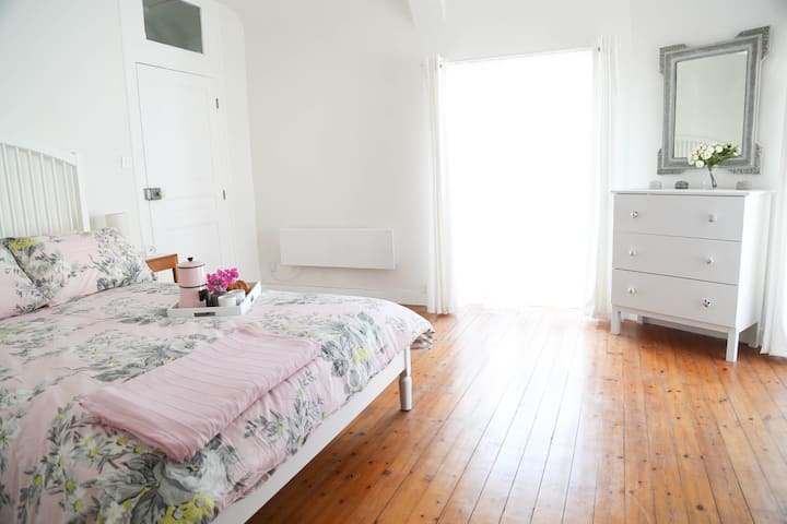 Charming Cottage In Historic Village D-day - Carentan