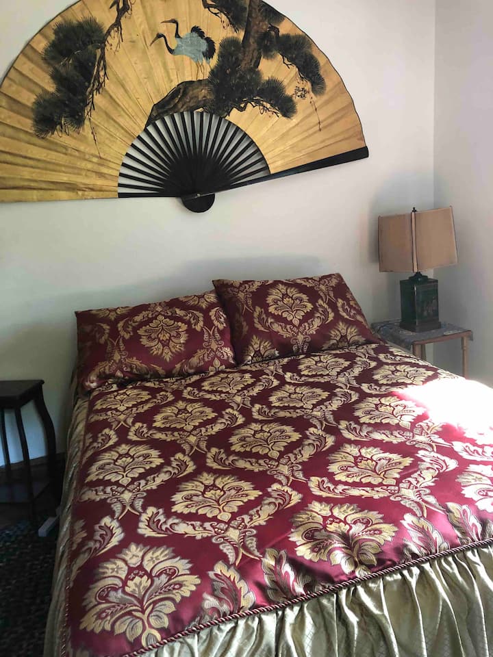 Cozy Private Room W/private Bath, Lenoxdale, Ma - 레녹스