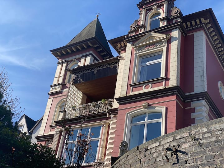 Villa Altena – Stilvolle Etage & Burgblick - Altena