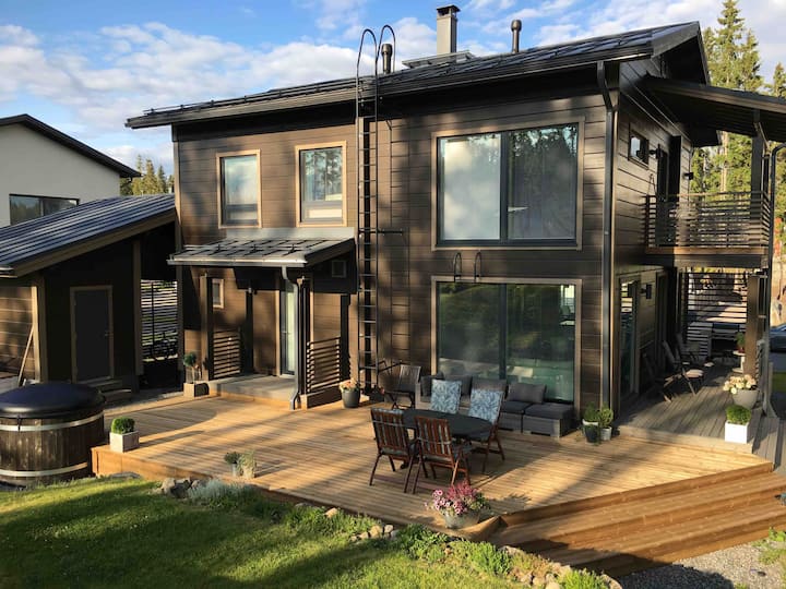 Suuri Talo Mukavuuksin. Viilentävä Ilmalämpöpumppu - Tampere