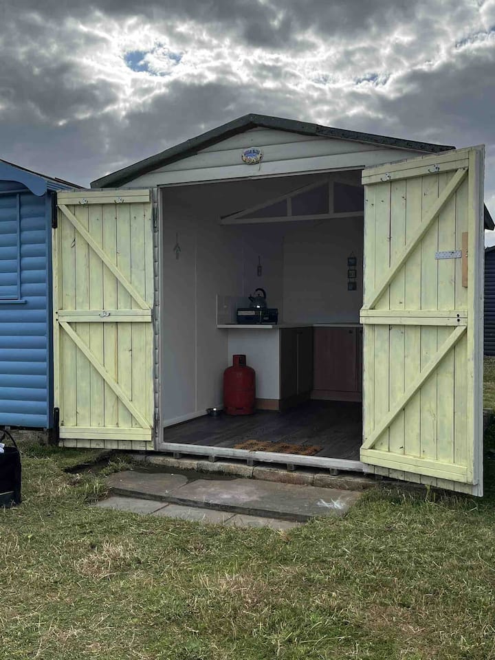 Seaside Beach Hut | Harwich - Harwich
