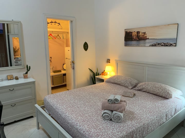 Cozy¢ral Room In 1900's Building, 2/4 People - Vico Equense
