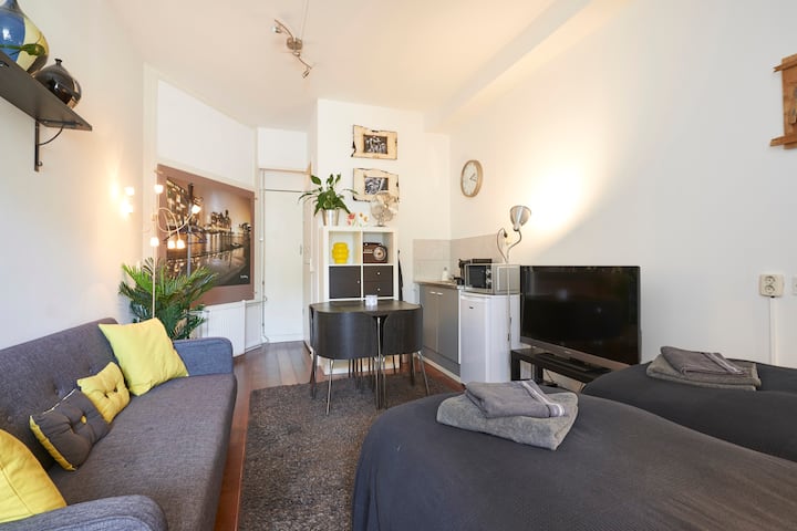 25m2 Amsterdam Canal View! - Amsterdam