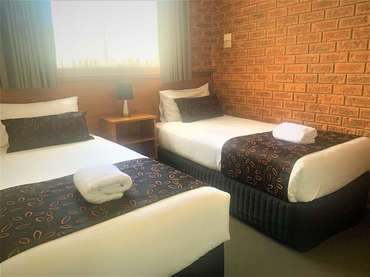 2 Bedroom Unit - Advance Motel, Wangaratta - Glenrowan