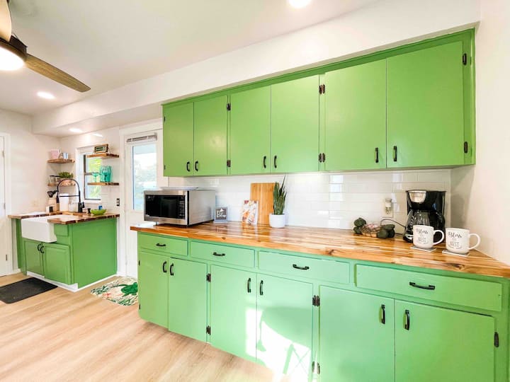 🐢Walk To The Bay, Pet Friendly, Free Laundry - Panama City, FL