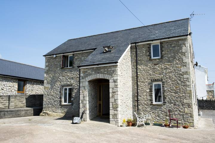 Hilton Lodge - Bridgend