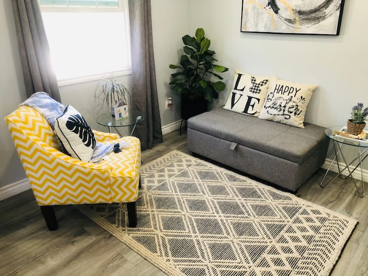 Modern & Relaxing Get-away | 1br W/ Full Kitchen - Chula Vista, CA