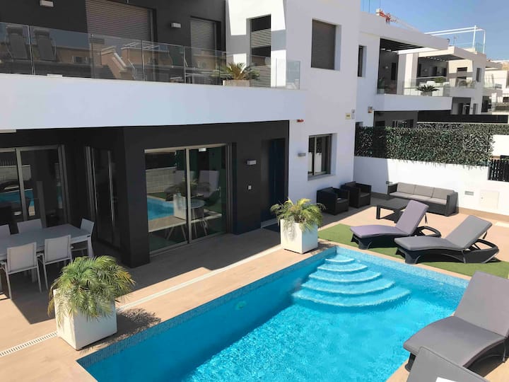 Luxury Villa With Private Pool - Torrevieja