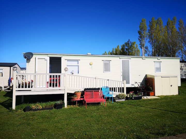 Disabled Access 3 Double Bed Caravan Sleeps 6 - Isle of Sheppey