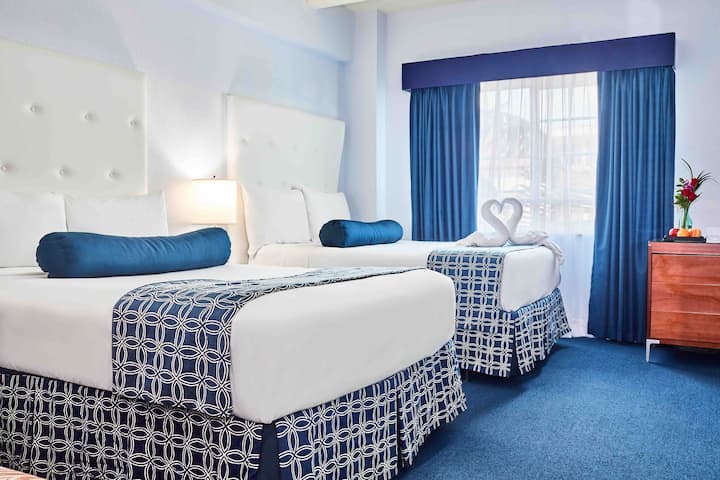 Ocean Spray Hotel - Miami Beach
