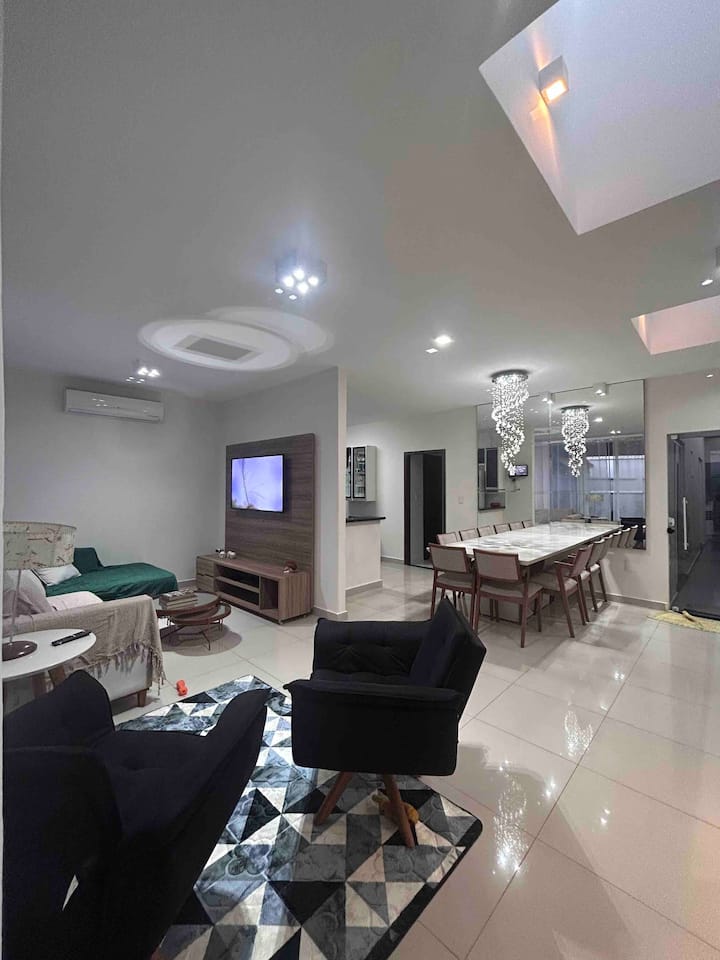 Casa Confortável, Segura E De Fácil Acesso - Uberlândia