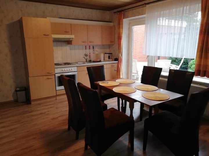 Große Ferienwohnung  In Ruhiger Lage In Aurich - Aurich