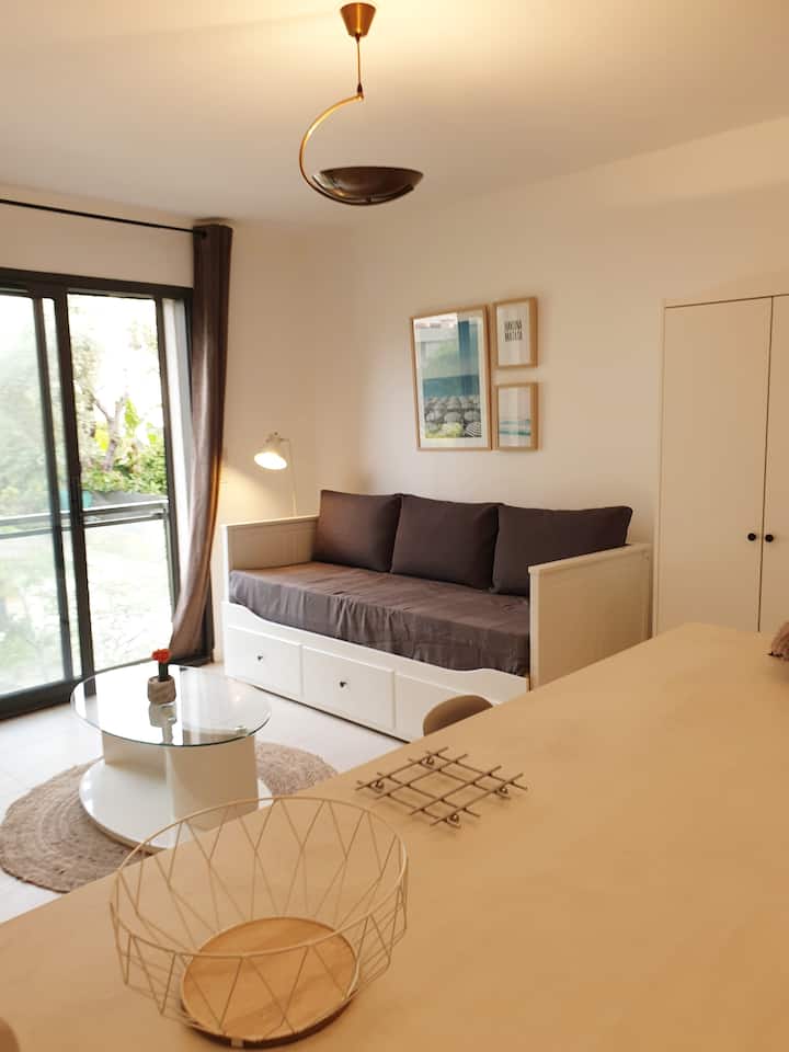 Agréable Studio, à Pied De La Plage - Antibes