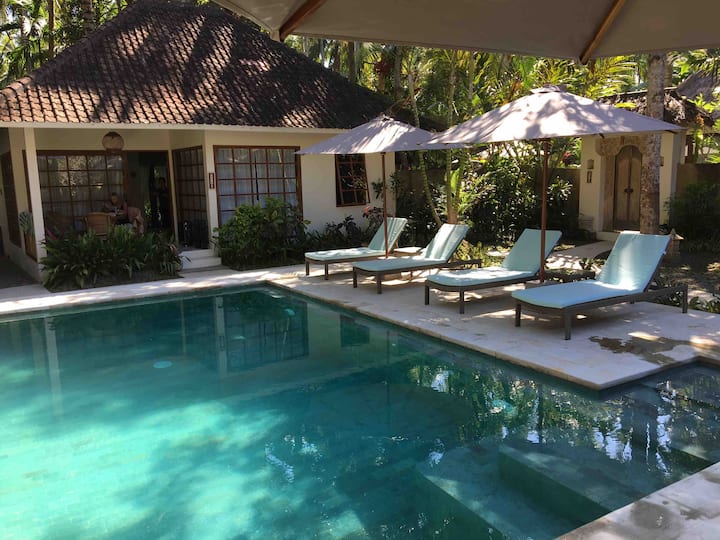 Rumah Kelapa Villa Sunyi
Jasri Karangasem - Seraya