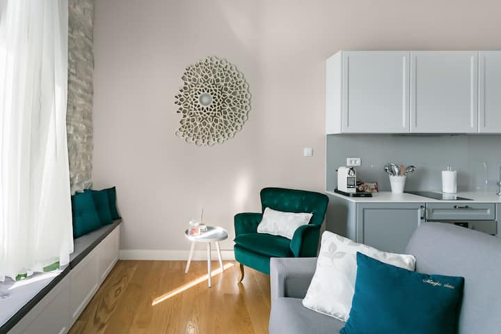 Airy, Modern Apartment With Stunning, Harbor View - Zadar