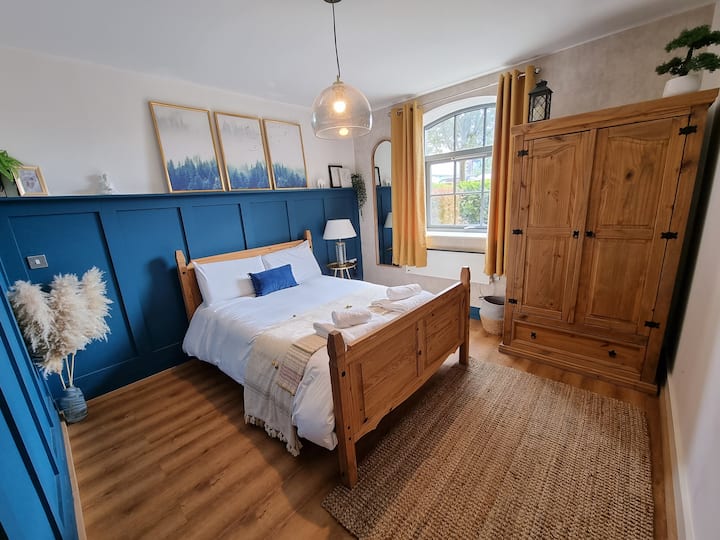 City Superhost  - Lovely 1 Bed Apartment - Piccadilly Station - Manchester