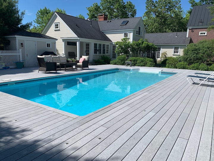 Dog Friendly Midcoast Cape - Camden, ME